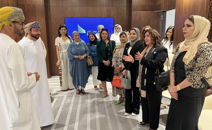 وفد من سيدات الأعمال يبحث فرص الاستثمار المتبادل في سلطنة عمان